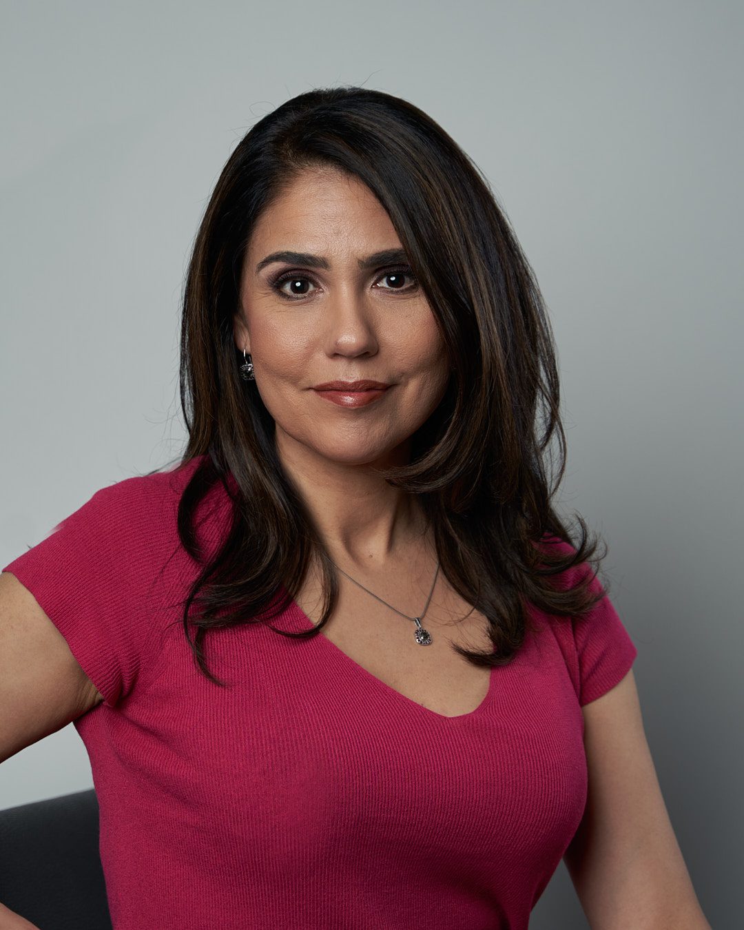 10 Poses para Foto de Perfil Profesional Mujer